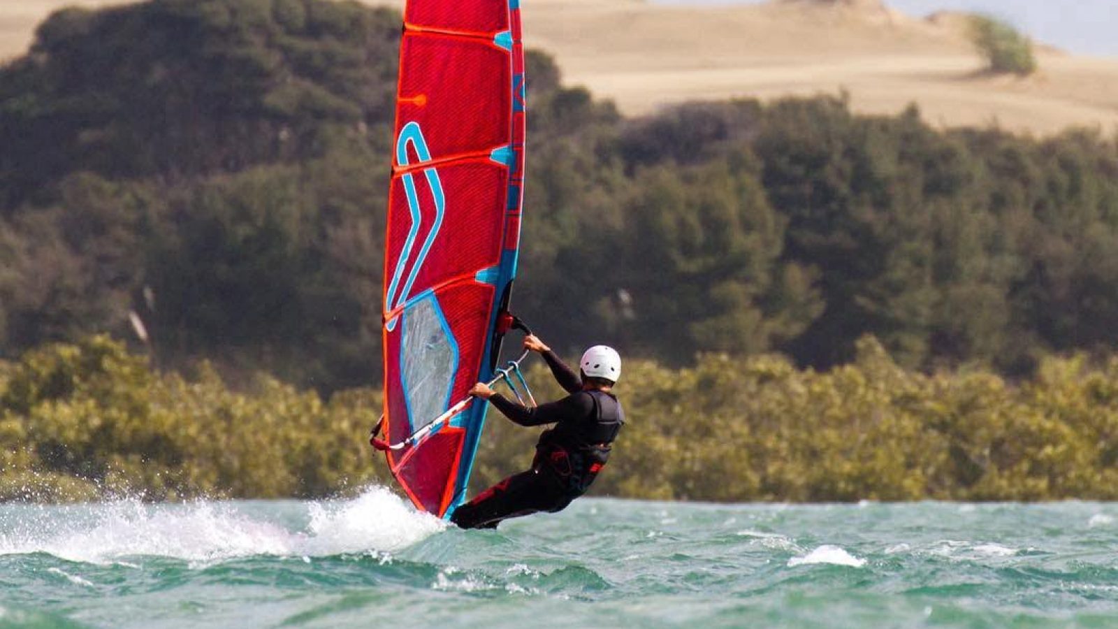 Our top 3 Super-Scenic Windsurf and Wingfoil Spots in New Zealand ...